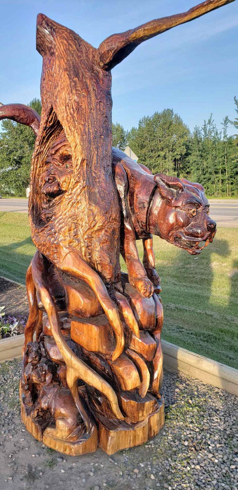 Chainsaw Carvings | District of Chetwynd